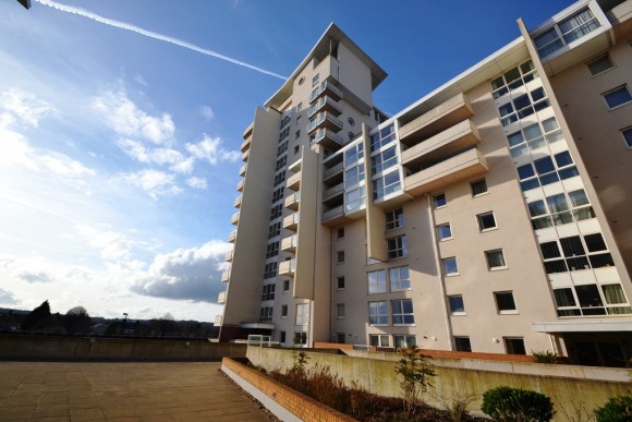1 Bed - Marseille House, Century Wharf, Cardiff Bay - Pads for Students