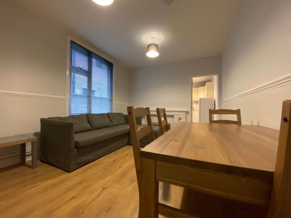 2 Bed - Colum Road, Cathays, Cardiff - Pads for Students