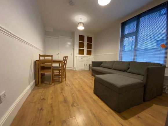 2 Bed - Colum Road, Cathays, Cardiff - Pads for Students