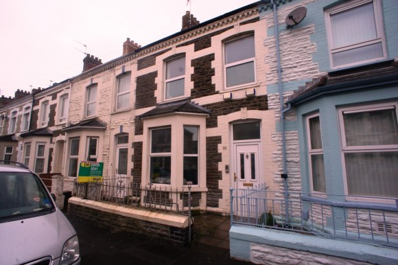 2 Bed - Railway Street, Splott, Cardiff. - Pads for Students