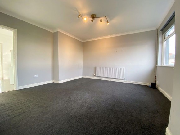 3 Bed - Clydesmuir Road, Tremorfa, Cardiff - Pads for Students