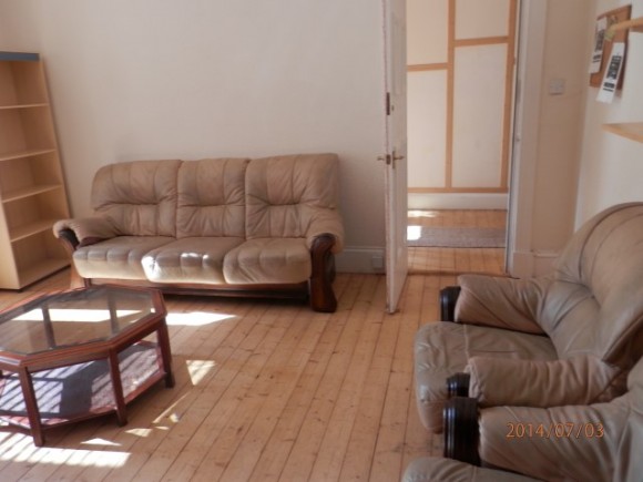 Spacious 6 bedroom house at West End of Dundee - Pads for Students