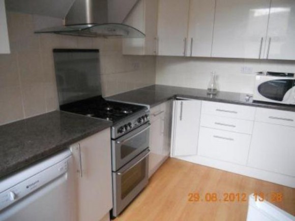 8 Bed - Student House @ 92 Queen Street, Crewe, Cw1 - Pads for Students
