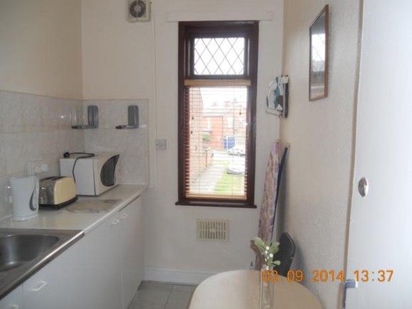 8 Bed - Student House @ 92 Queen Street, Crewe, Cw1 - Pads for Students