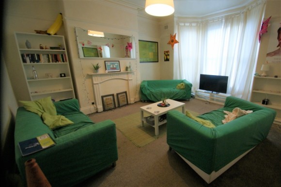 8 Bed - Consort Terrace, Hyde Park, Leeds - Pads for Students