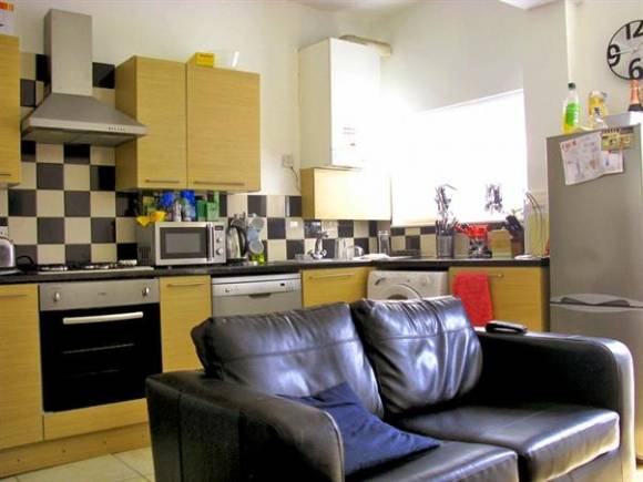 4 Bed house - Fallowfield - Student Accommodation Manchester - Pads for ...